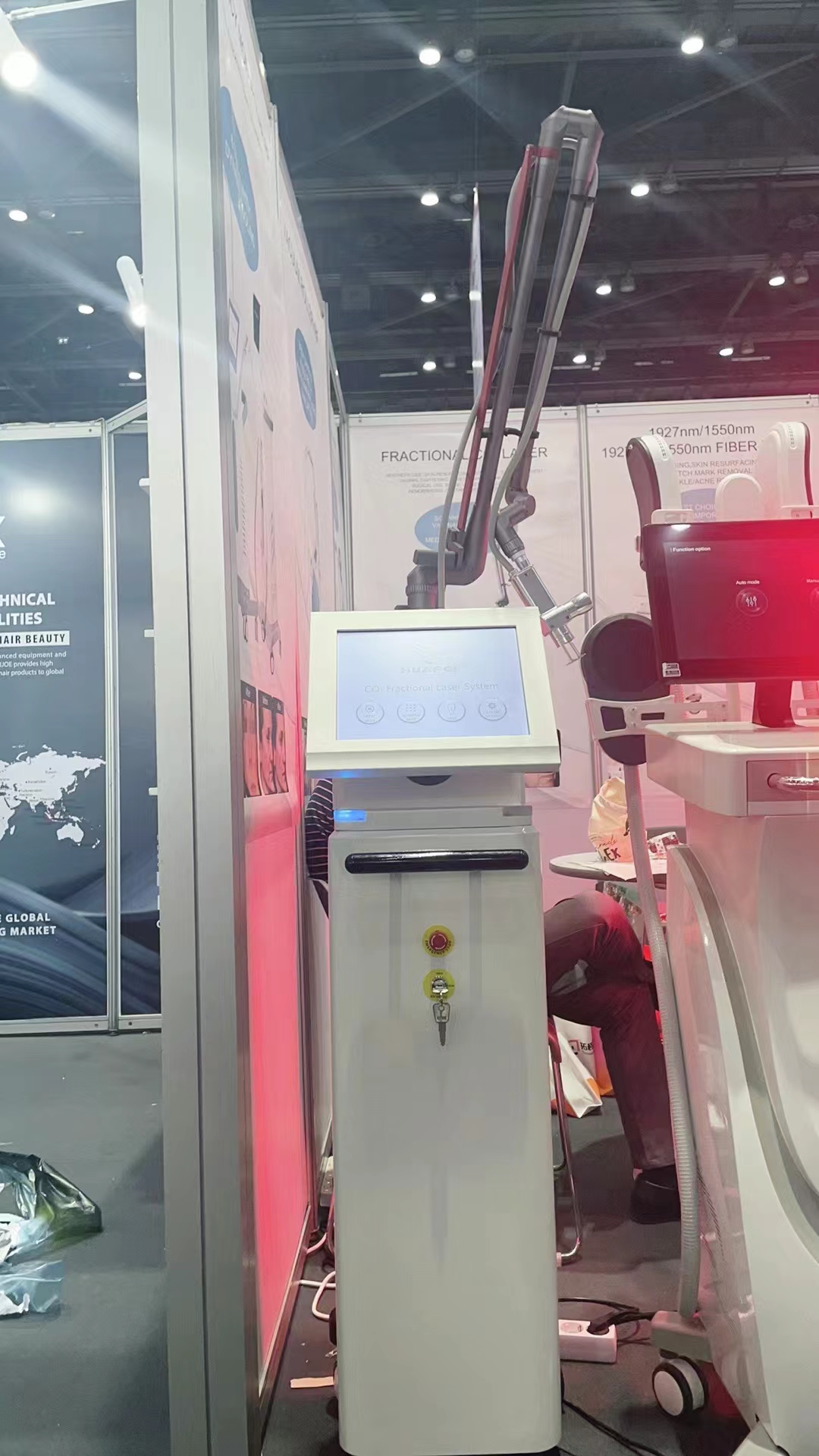 10600NM Fractional CO2 Laser Anti-aging, Acne treatment - Beauty Machine Manufacturer LitonLaser